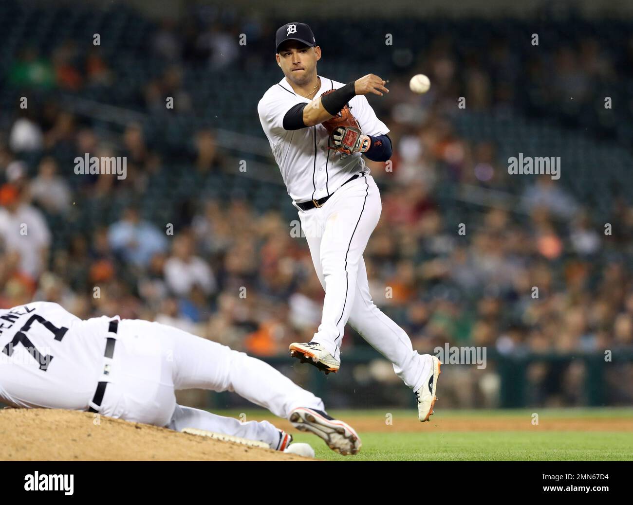 Detroit Tigers shortstop Jose Iglesias throws out Minnesota Twins ...