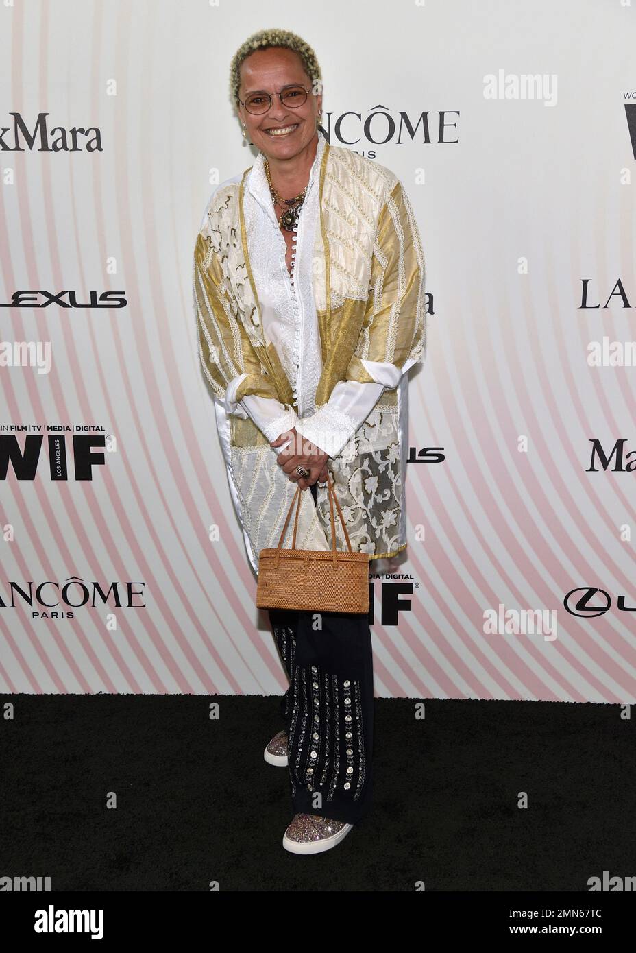 Shari Belafonte arrives at the Women In Film Crystal and Lucy Awards at ...