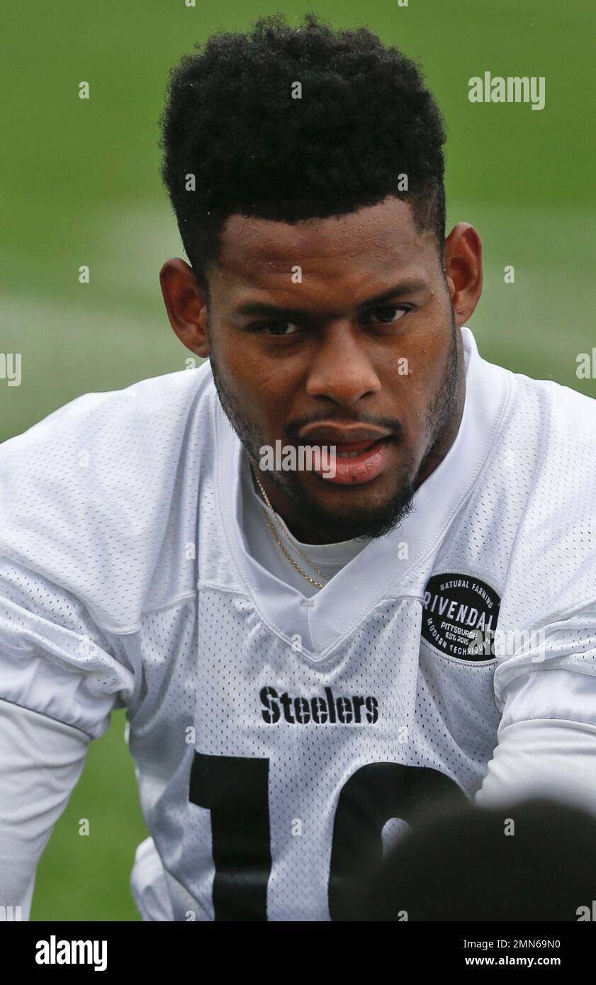 Pittsburgh Steelers wide receiver JuJu Smith-Schuster (19) during an ...