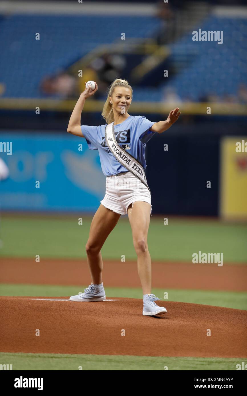 Lou Schieffelin, Miss Florida Teen USA, throws out the ceremonial first ...