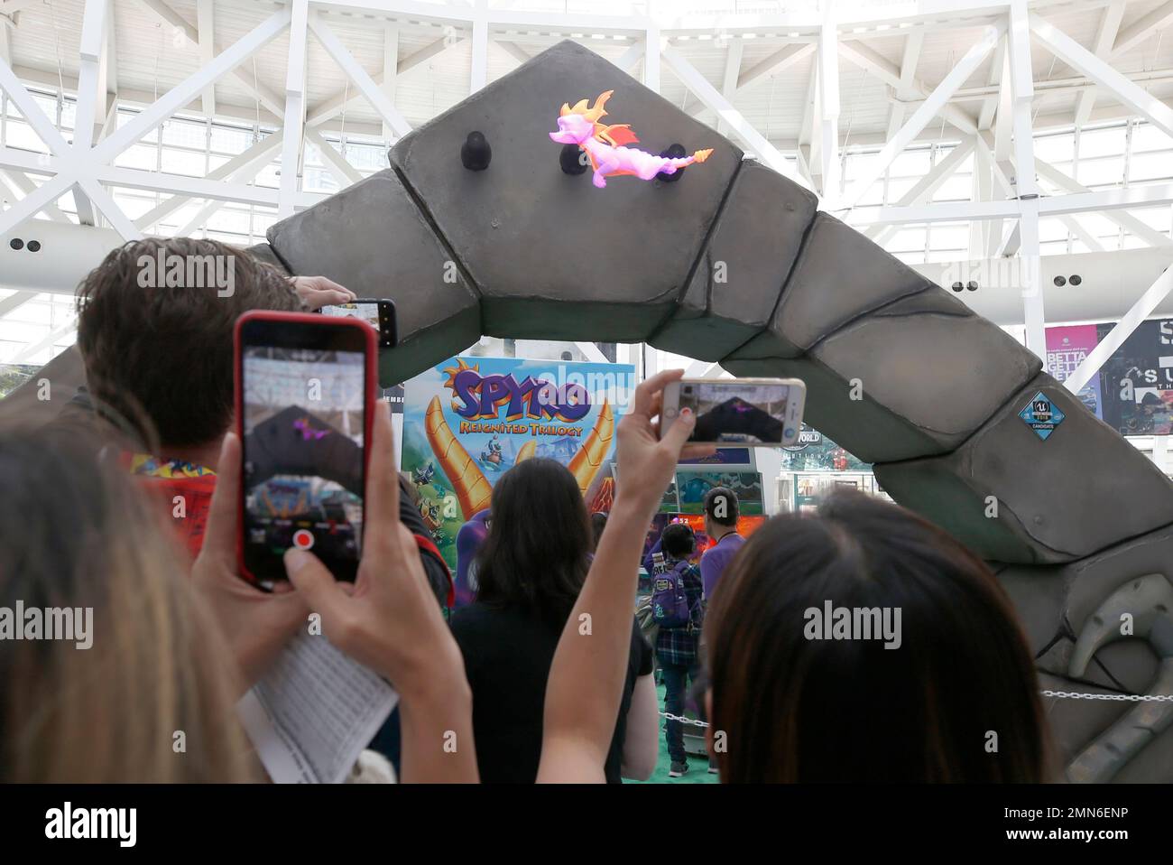 IMAGE DISTRIBUTED FOR ACTIVISION - E3 fans at the "Spyro Reignited ...