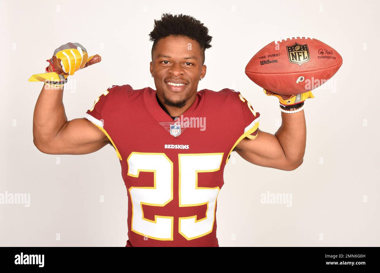 Washington Redskins running back Chris Thompson poses for a photograph ...