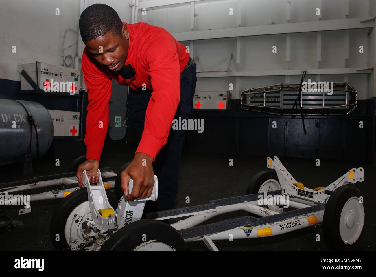 220929-N-MU675-1042 PACIFIC OCEAN (Sept. 29, 2022) Aviation Ordnanceman ...