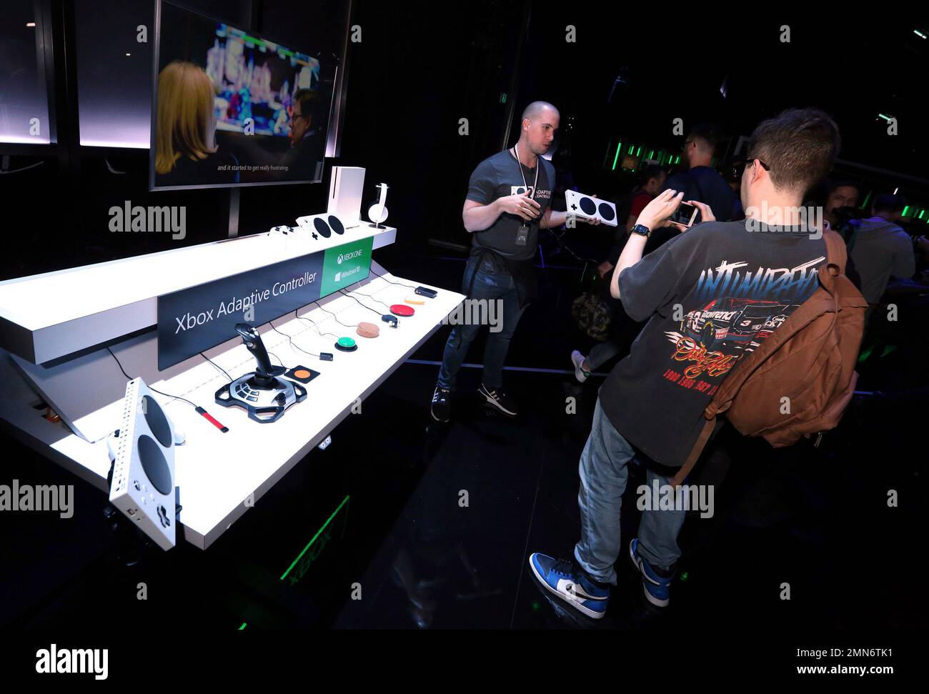 Fans check out the Xbox Adaptive Controller at Xbox E3 2018 Showcase in ...