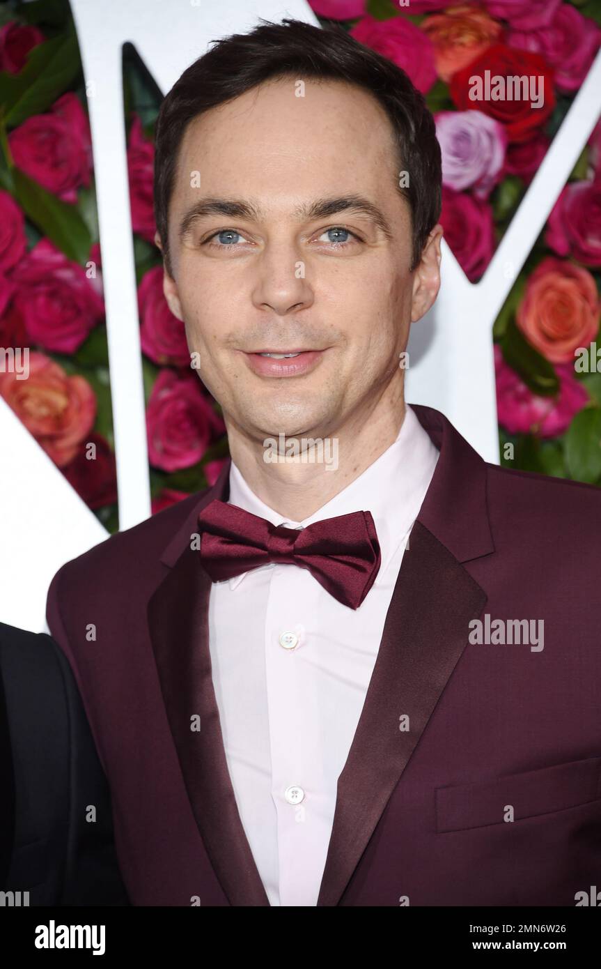 Jim Parsons arrives at the 72nd annual Tony Awards at Radio City Music ...