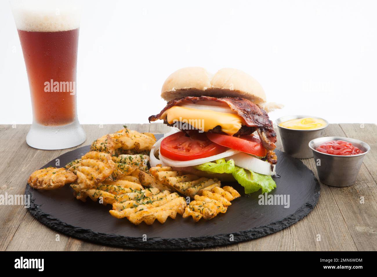 American Classic beacon cheese burger Stock Photo - Alamy