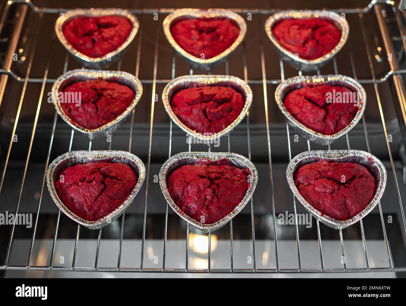 Preparation red velvet cake hi-res stock photography and images - Alamy