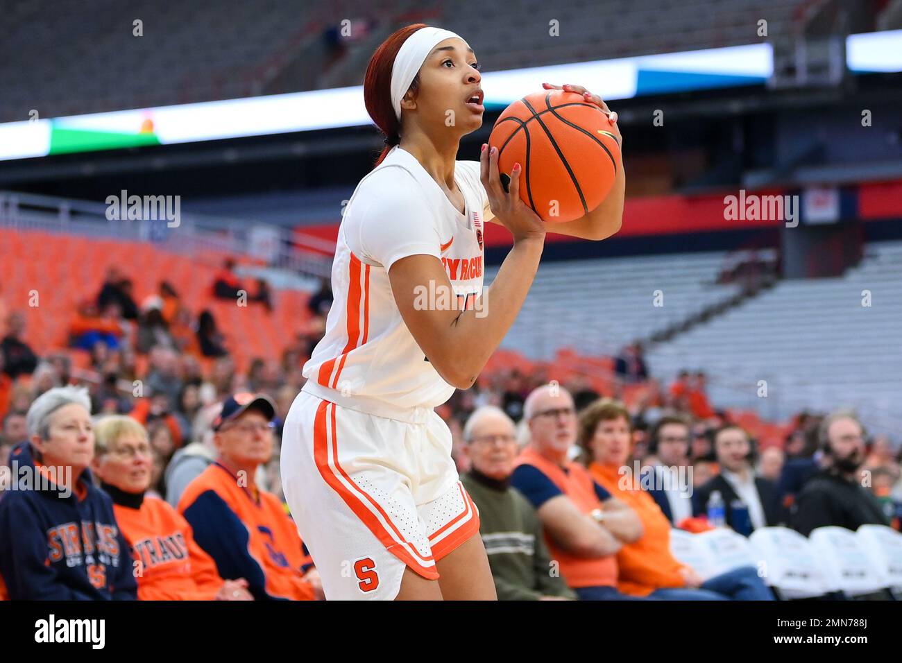January 29, 2023: Syracuse Orange guard Alaina Rice (25) shoots the ...