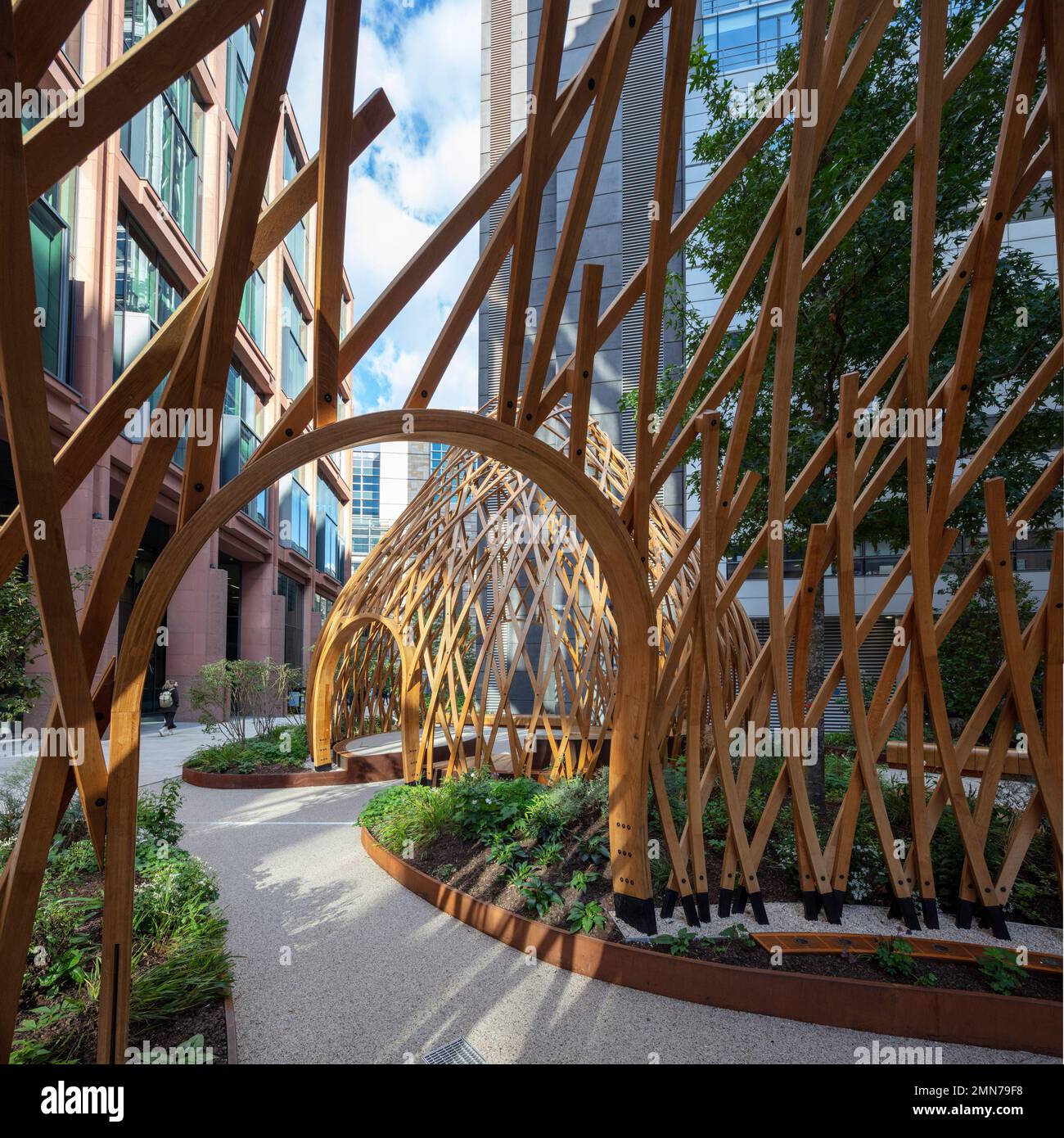 Curved wooden structure hi-res stock photography and images - Alamy