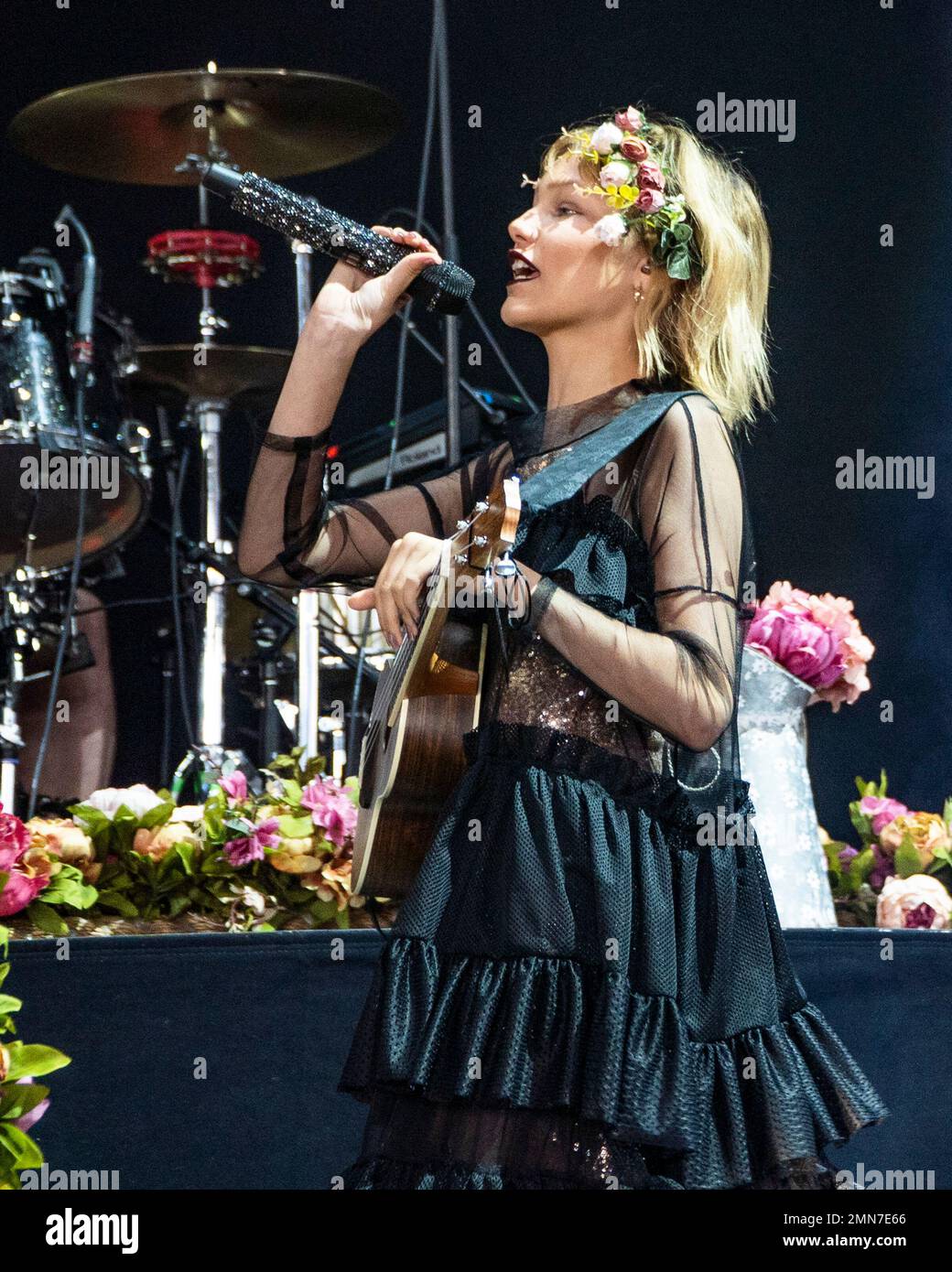 Fourteen-year-old American singer-songwriter Grace VanderWaal performs ...