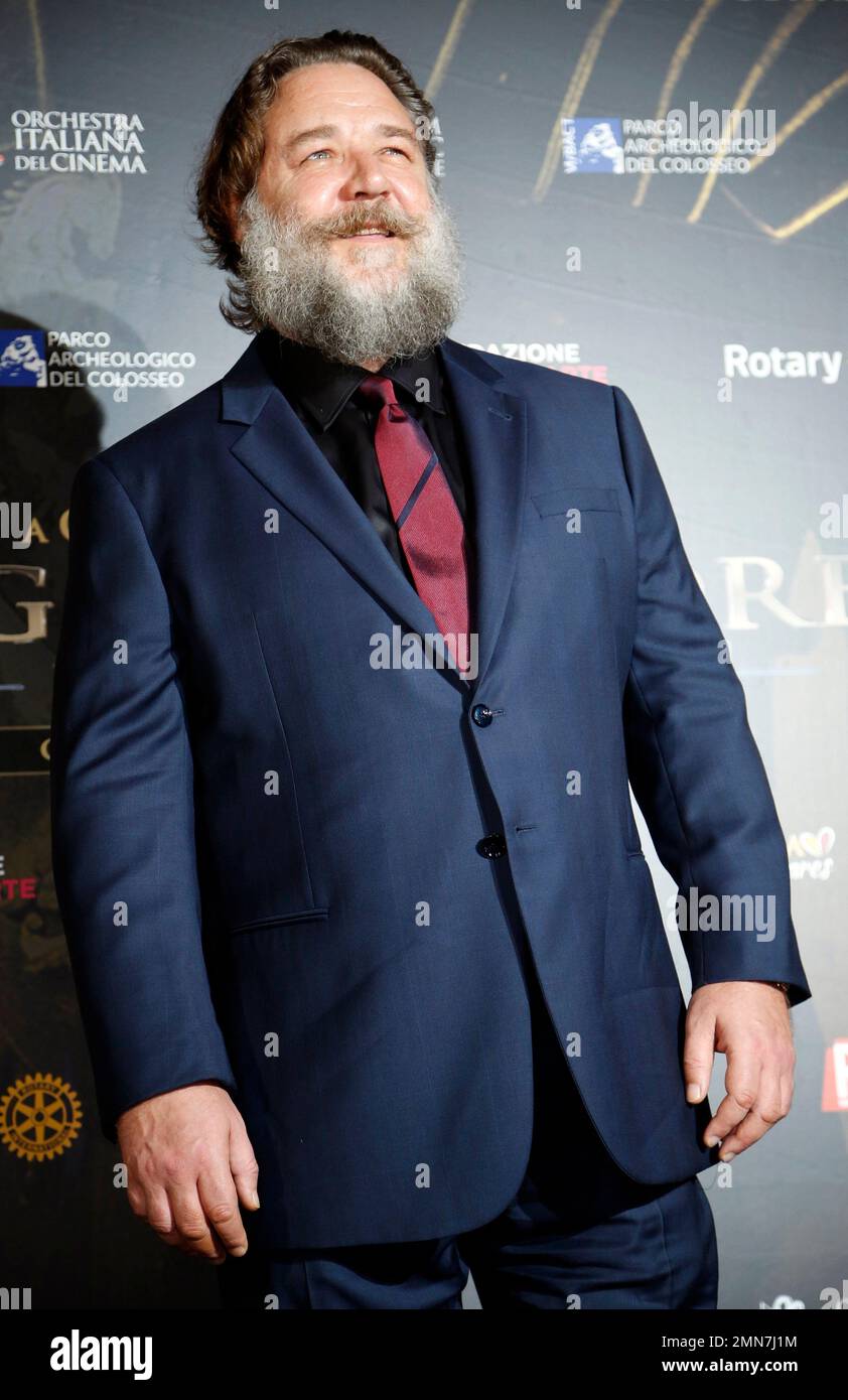 Actor Russel Crowe poses on the red carpet of the screening of Oscar ...