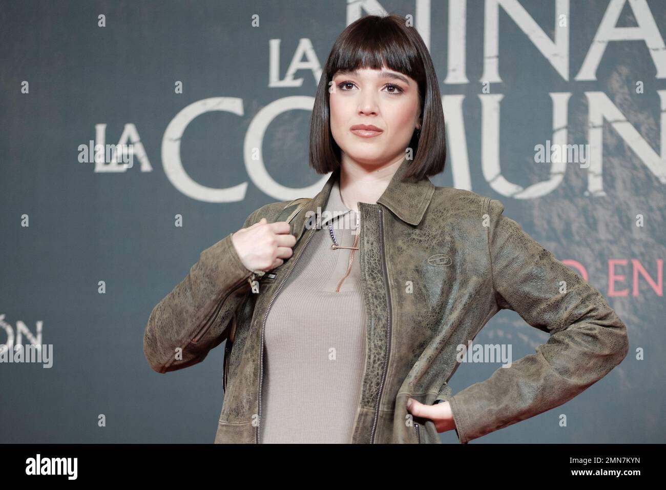 La niña de la comunión hi-res stock photography and images - Alamy