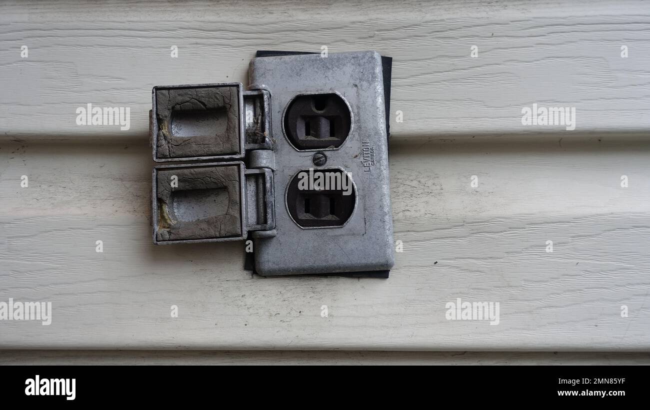 Outdoor wall socket hi-res stock photography and images - Alamy
