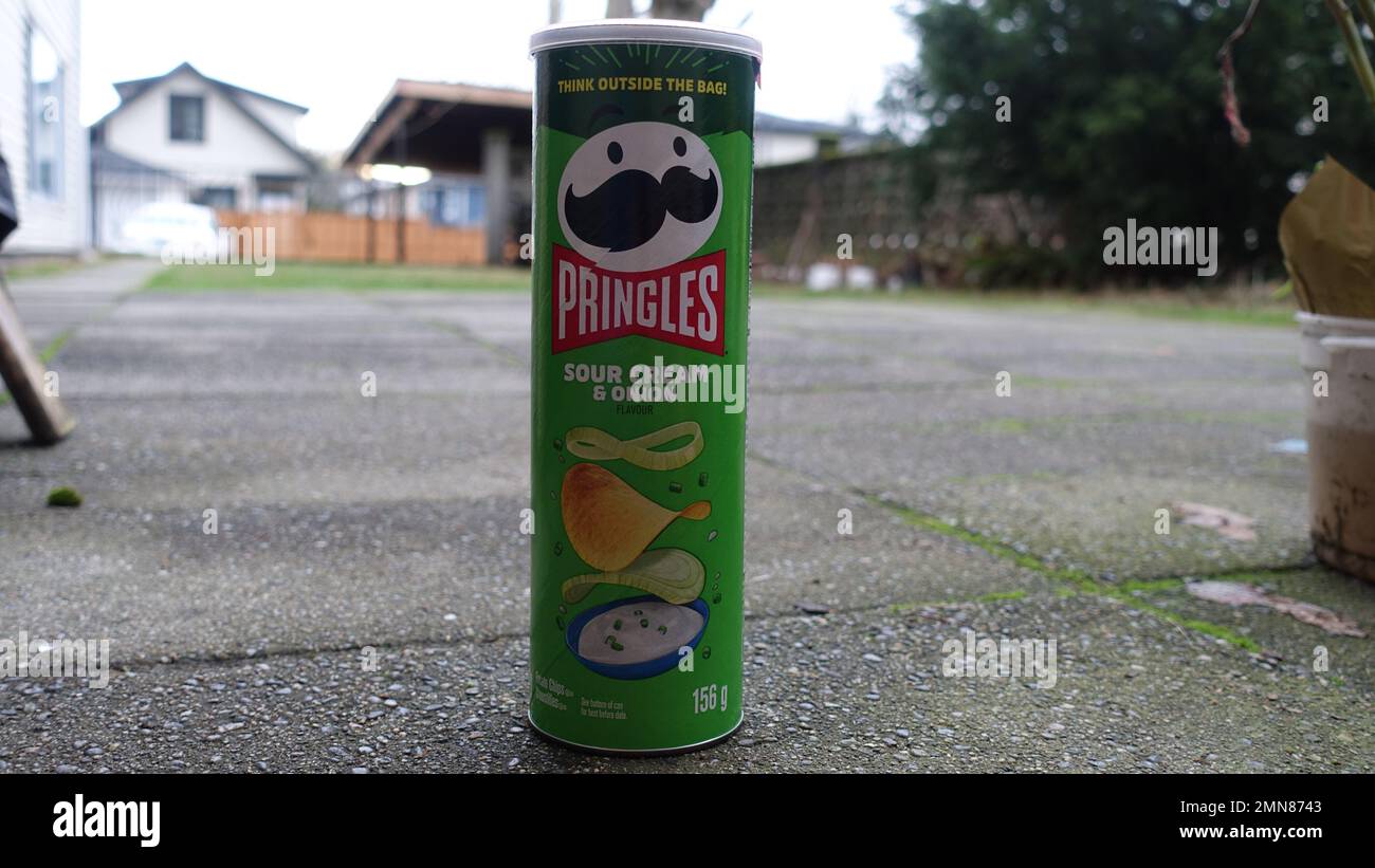 Pringles sour cream and onion hi-res stock photography and images - Alamy
