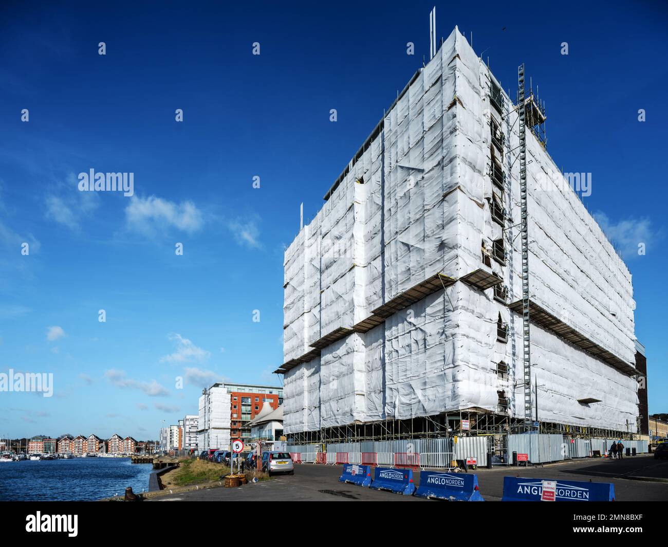 Replace cladding hi-res stock photography and images - Alamy