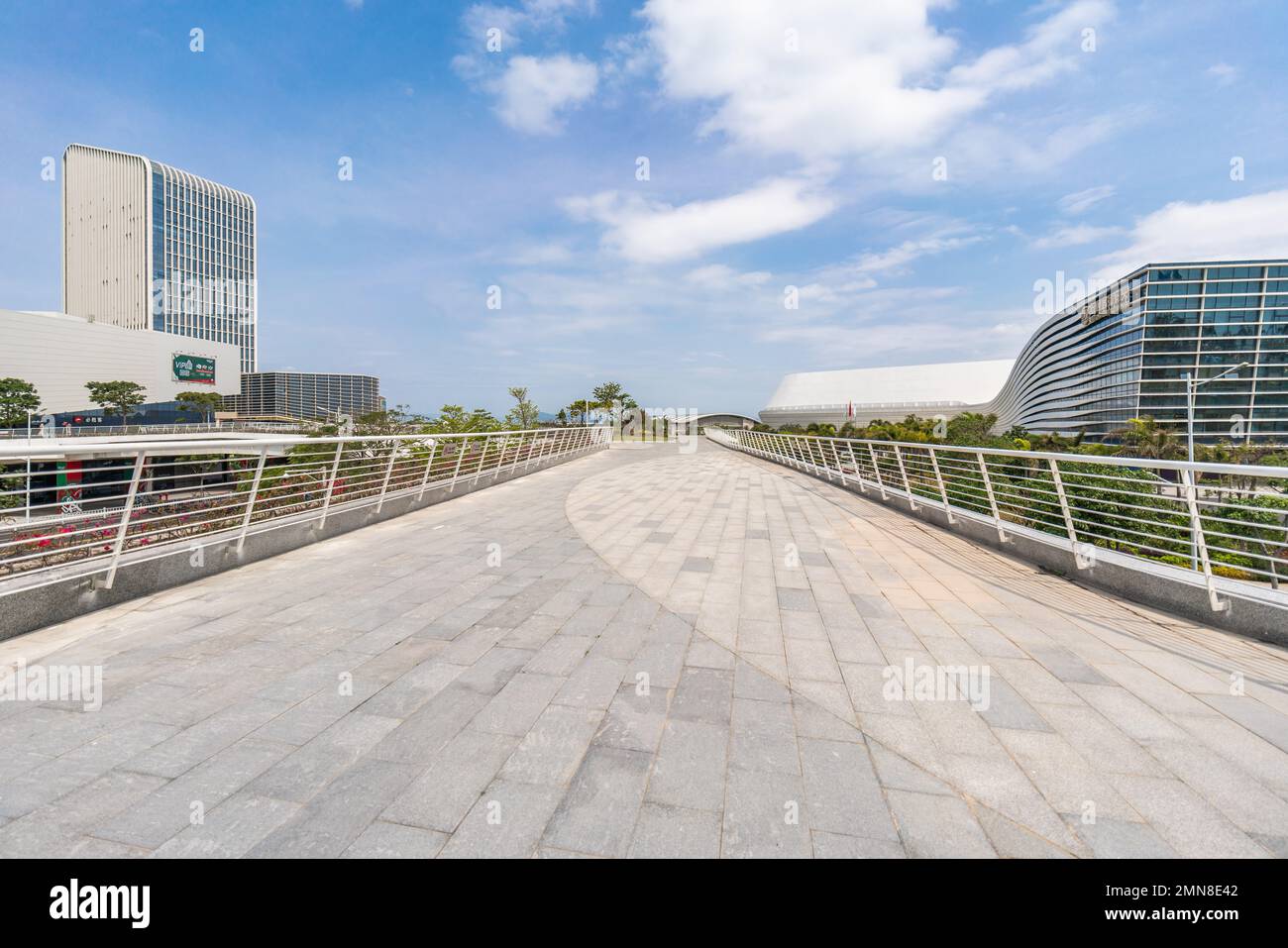 Outlet center construction hi-res stock photography and images - Alamy