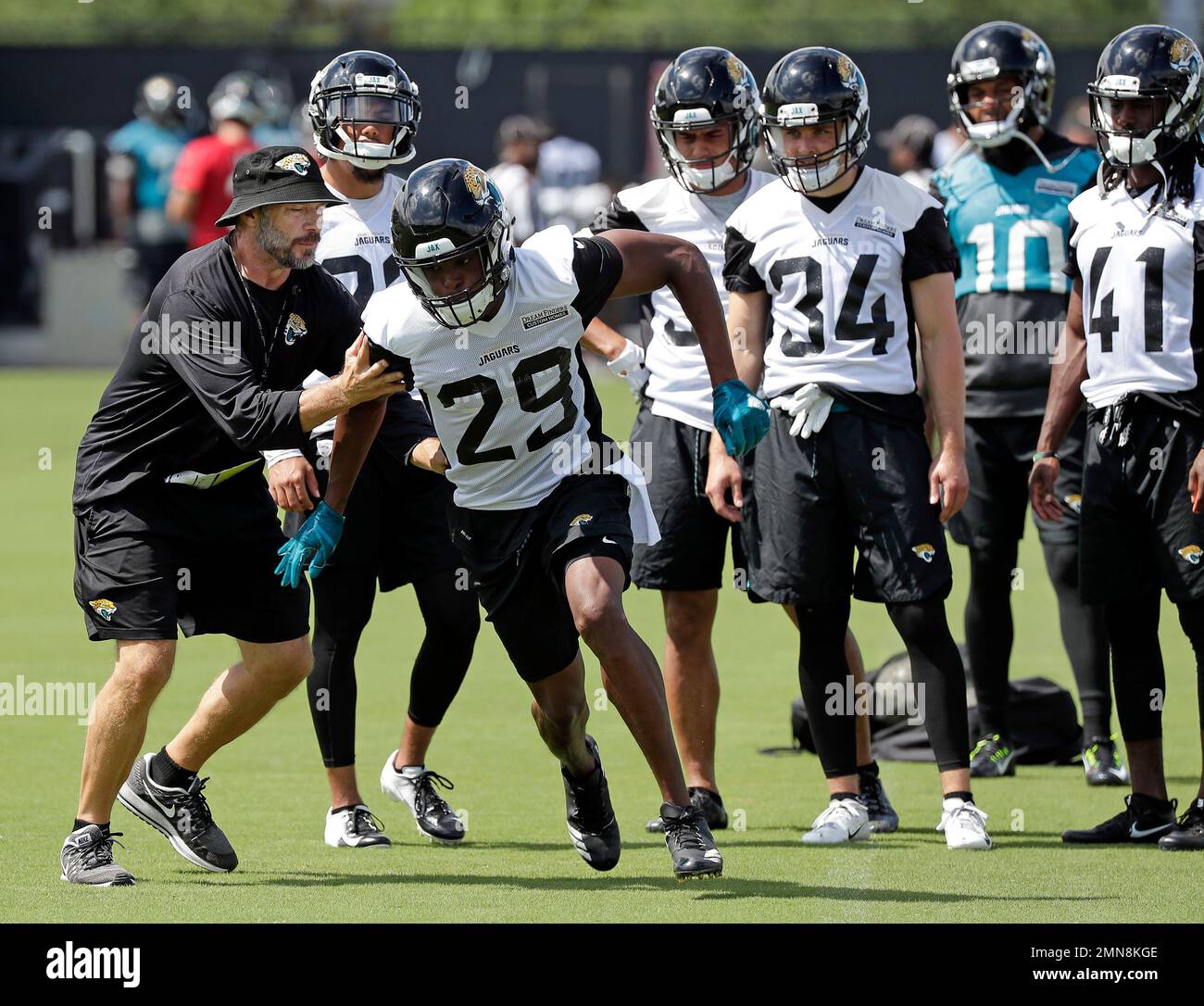Jacksonville Jaguars defensive back Sammy Seamster (29) performs a ...
