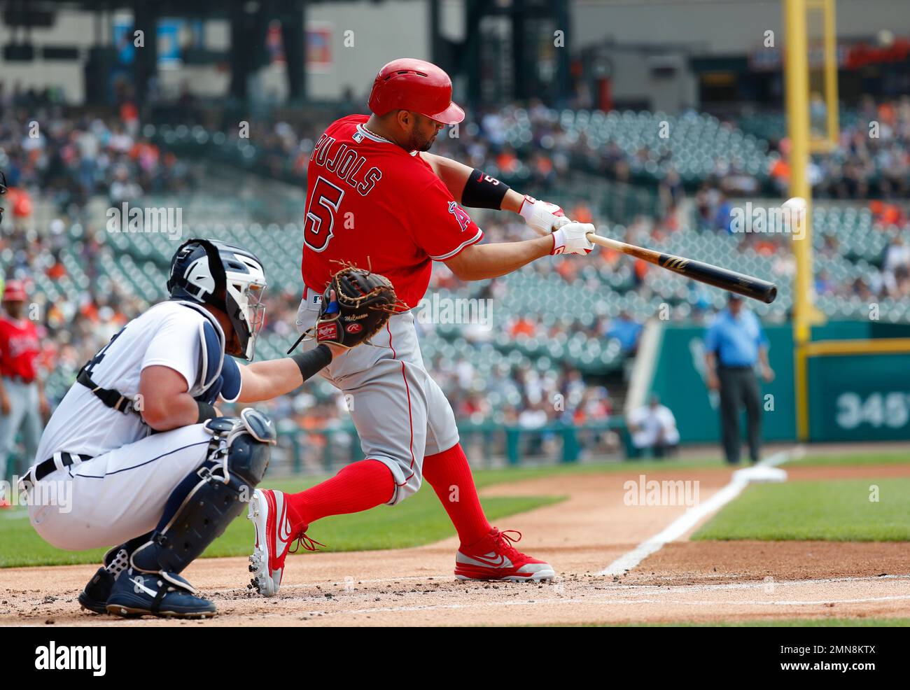 Los Angeles Angels first baseman Albert Pujols (5) bats against the ...
