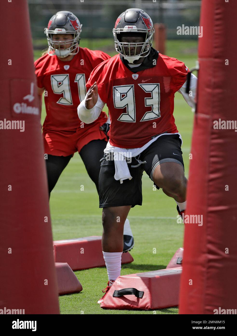 Tampa Bay Buccaneers defensive tackle Gerald McCoy (93) and defensive ...