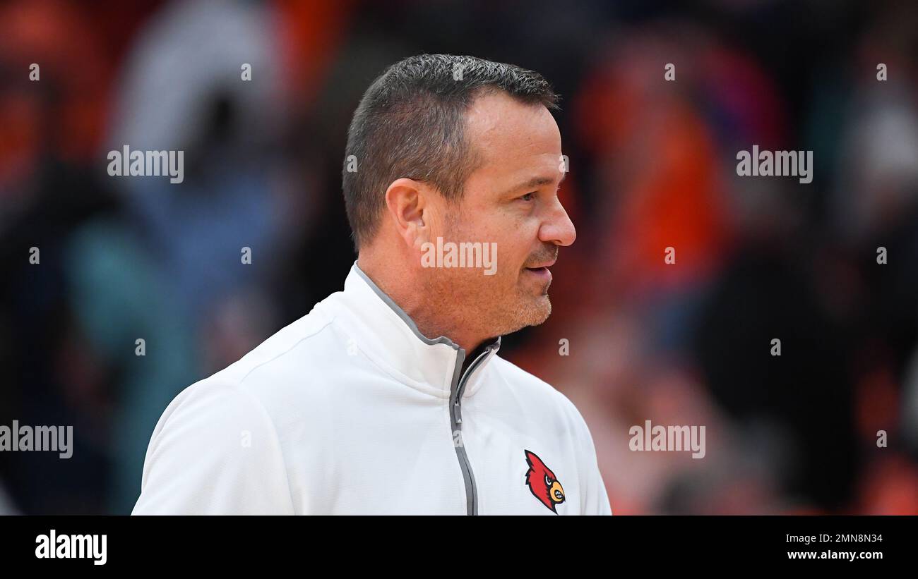 January 29, 2023: Louisville Cardinals head coach Jeff Walz walks off ...
