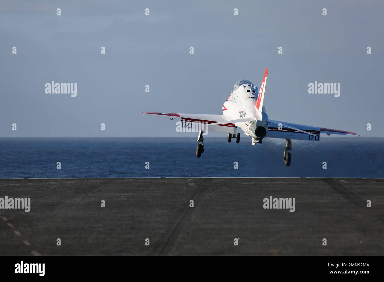 220930-N-VI910-1241 PACIFIC OCEAN (Sept. 30, 2022) A T-45C Goshawk ...
