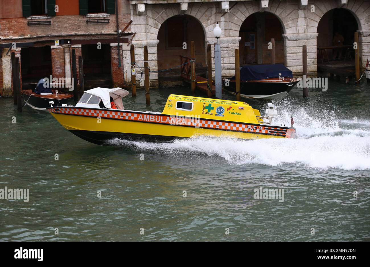 Ambulance venise hi-res stock photography and images - Alamy