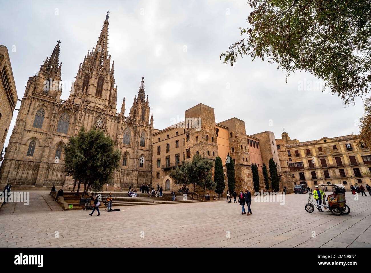 Barcelona Cathedral. Cathedral of the Holy Cross and Saint Eulalia ...