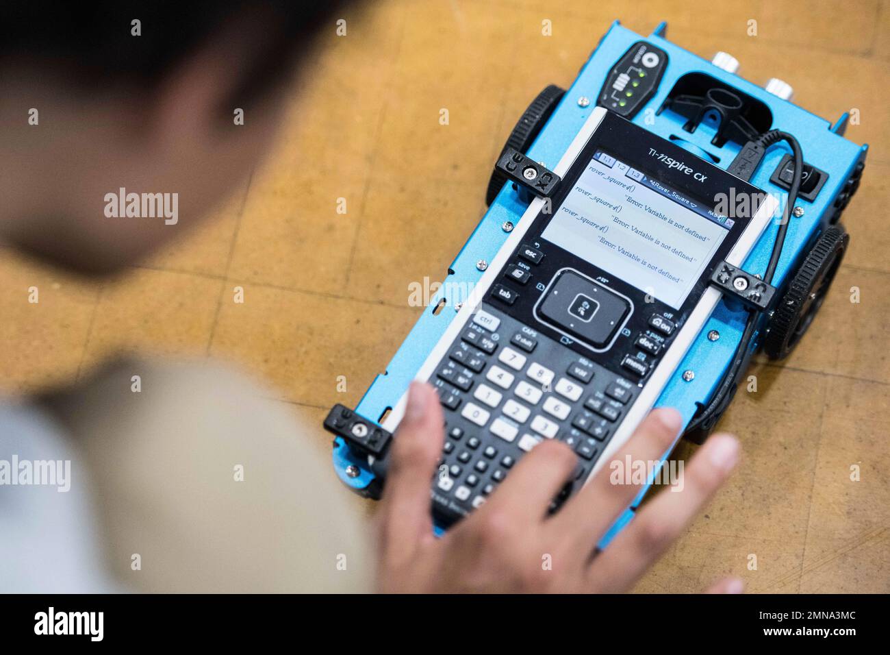 IMAGE DISTRIBUTED FOR TEXAS INSTRUMENTS - Using a Texas Instruments ...