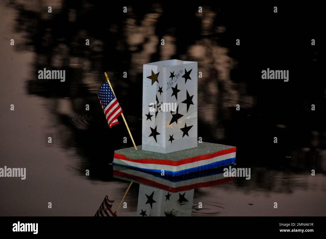 Family members of fallen service members and supportive community ...