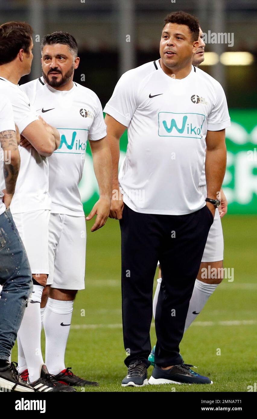 Andrea pirlo gattuso milan hi-res stock photography and images - Alamy