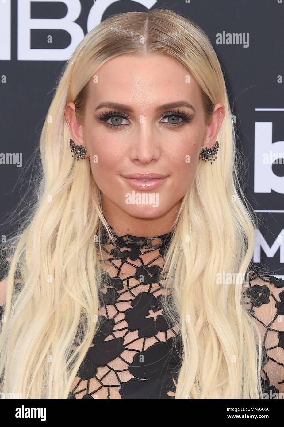 Ashlee Simpson Ross arrives at the Billboard Music Awards at the MGM ...