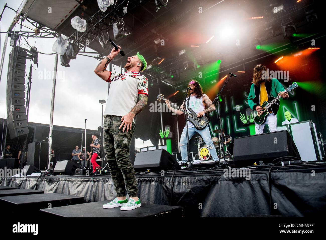 Chad Nicefield of Wilson performs at the Rock On The Range Music ...