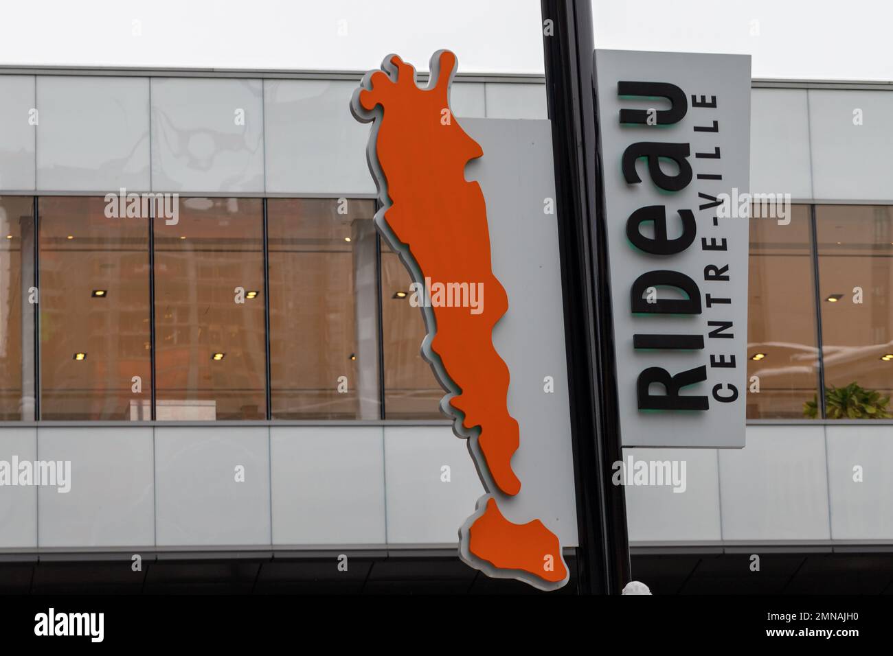 Ottawa, Canada - January 23, 2023: Rideau street sign in downtown of ...