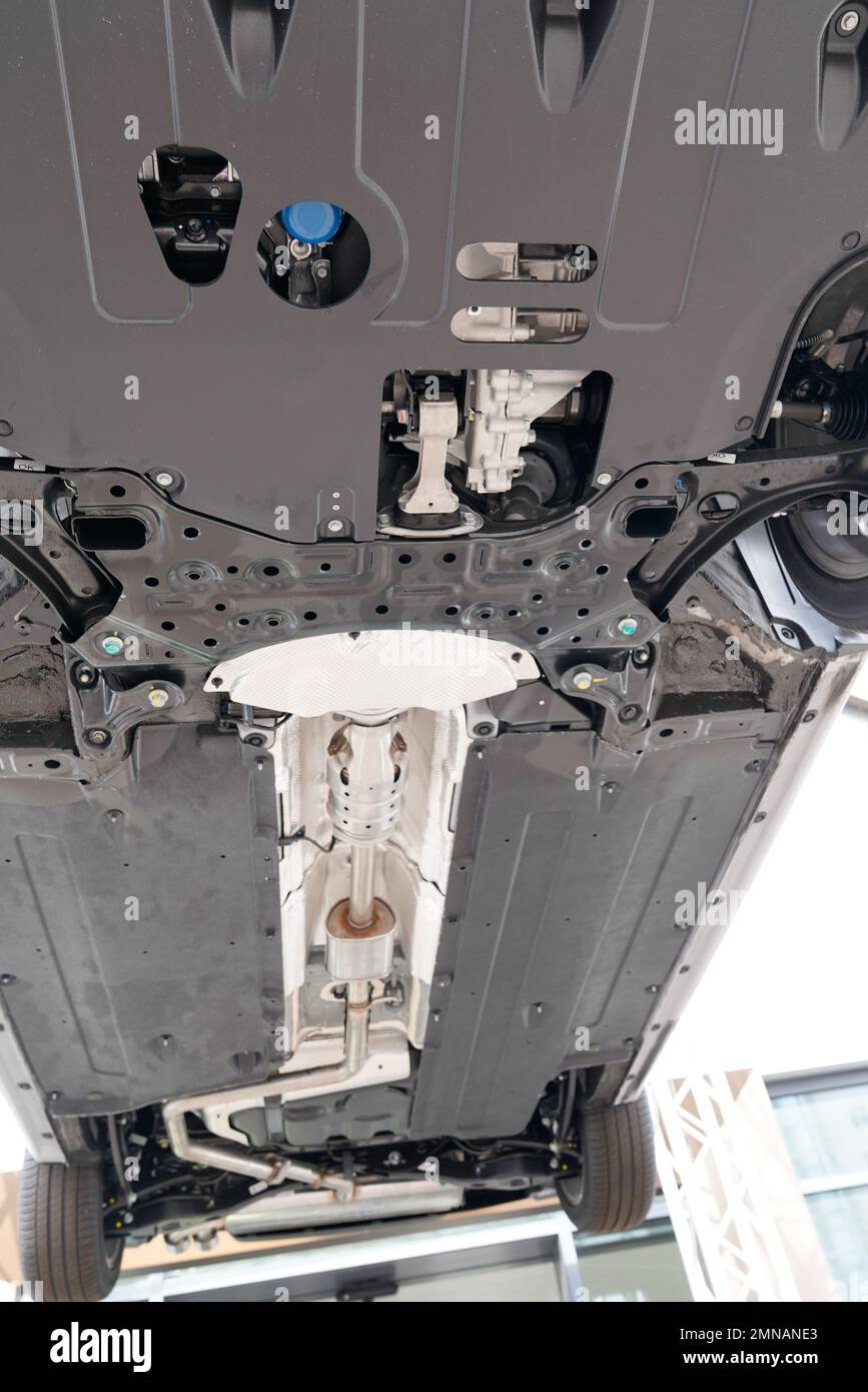 Under view of chassis hi-res stock photography and images - Alamy