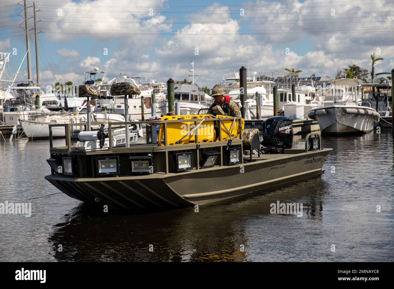 Florida Army and Air National Guard personnel deploy water rescue ...