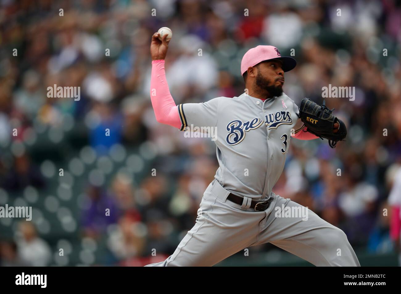 Milwaukee Brewers relief pitcher Jeremy Jeffress (32) in the eighth ...