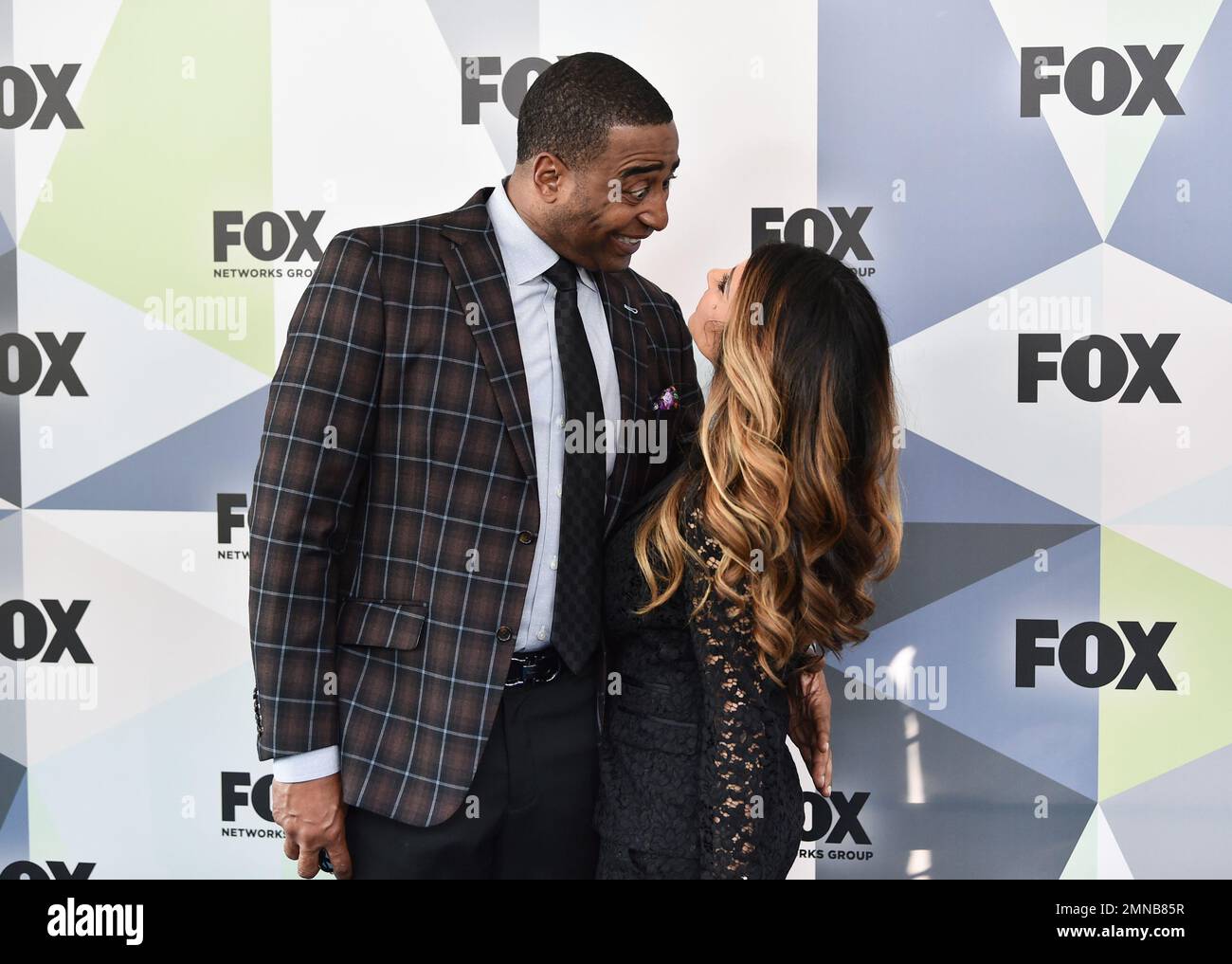 "First Things First" co-host Cris Carter and girlfriend attend the Fox ...
