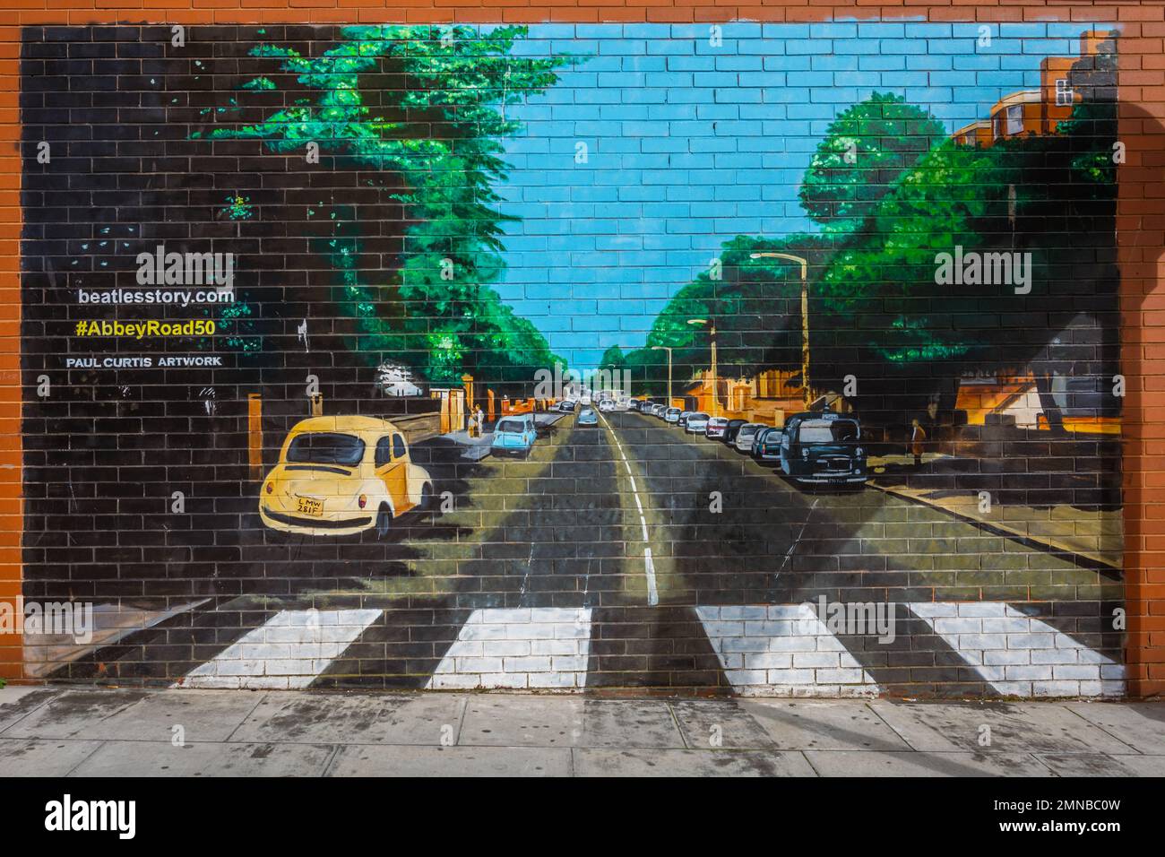 Abbey road mural hi-res stock photography and images - Alamy
