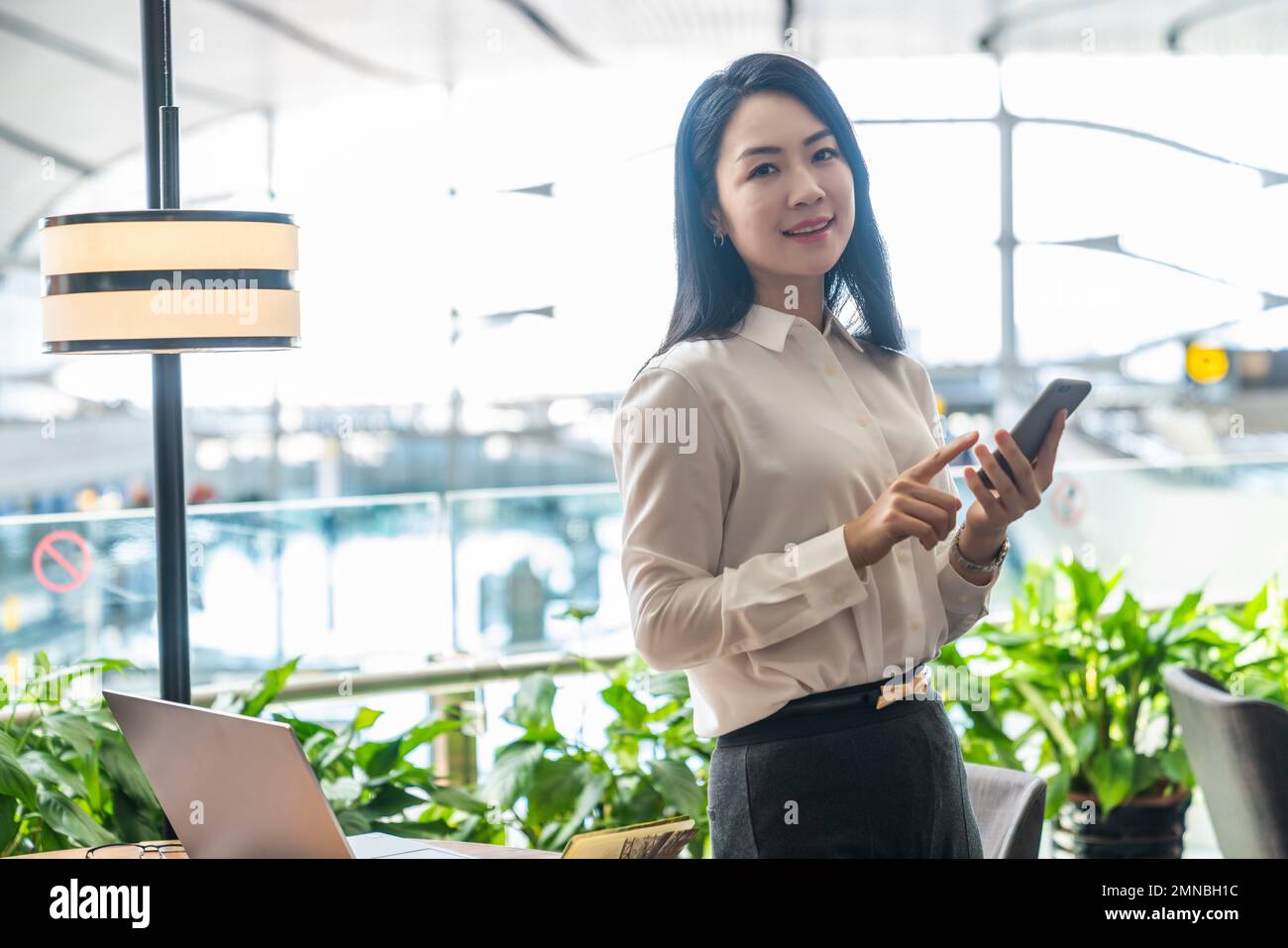 Office phones computers hi-res stock photography and images - Alamy