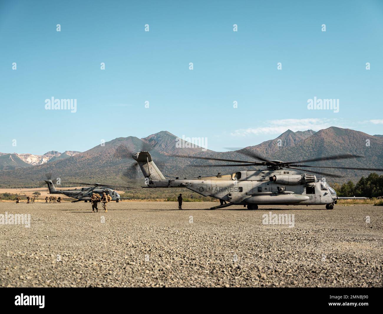 U.S. Marine Corps CH-53E Super Stallions with Marine Heavy Helicopter ...
