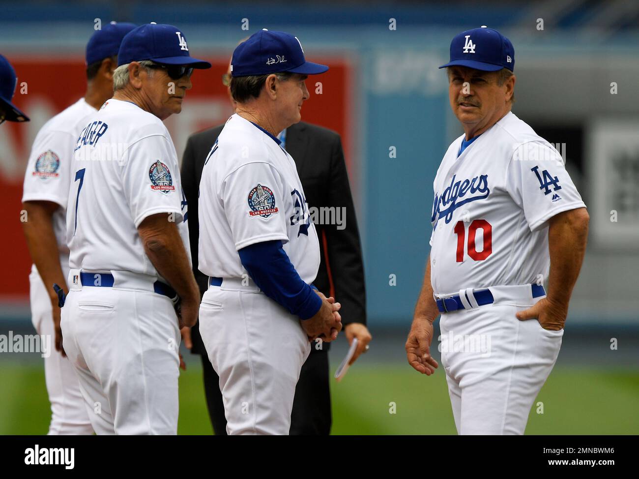 Former Los Angeles Dodgers players Steve Yeager, left, Steve Garvey ...