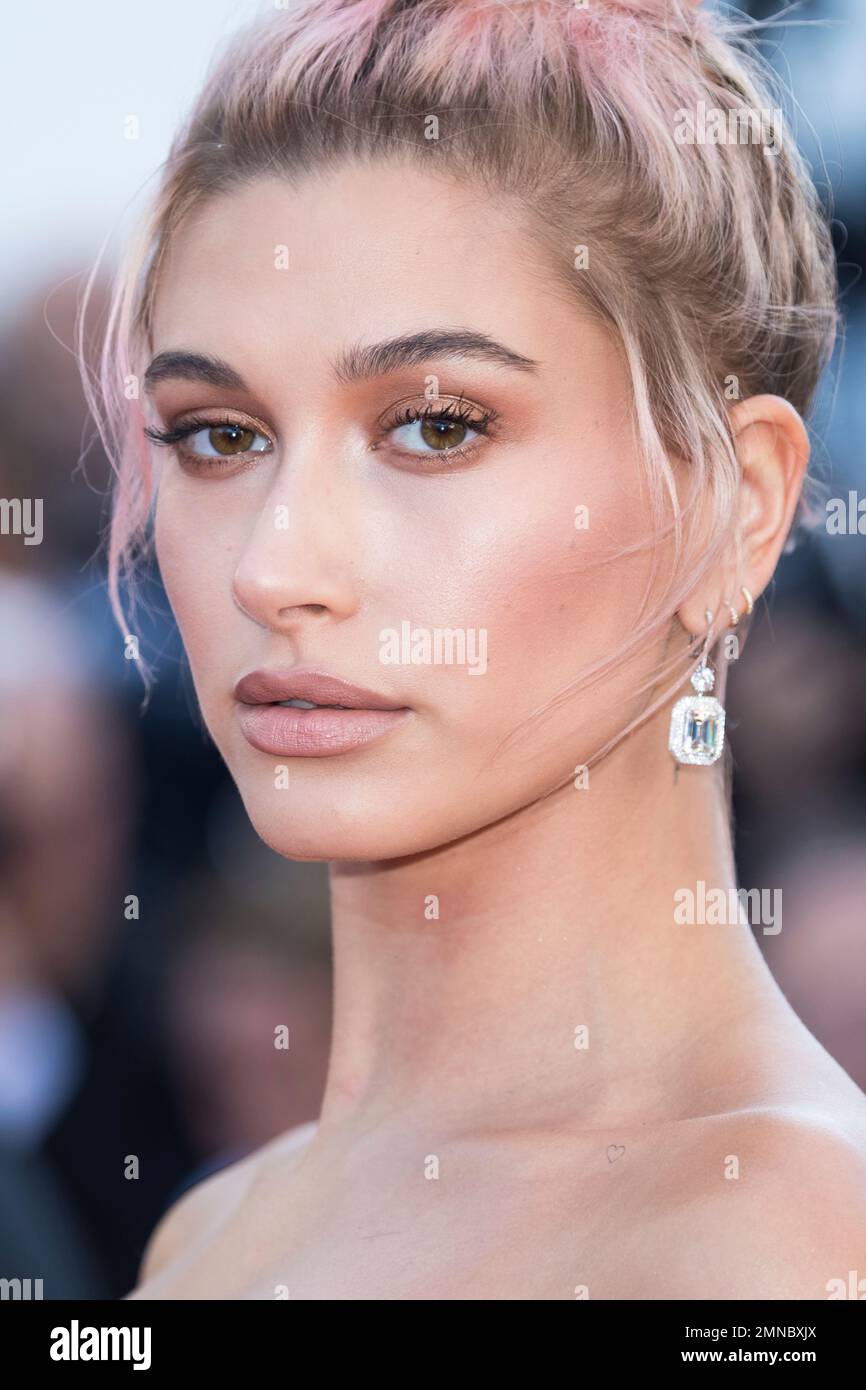 Model Hailey Baldwin poses for photographers upon arrival at the ...