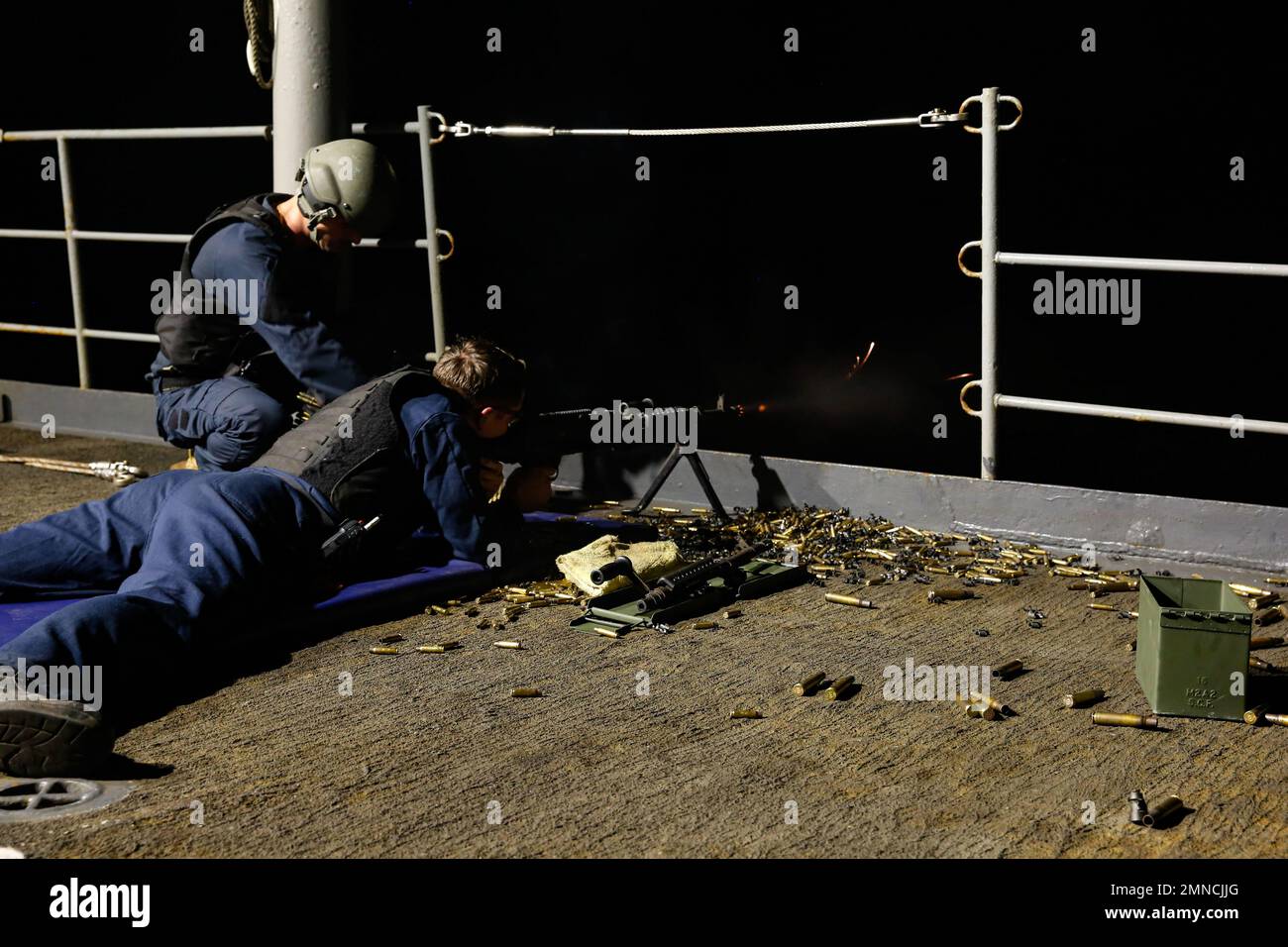 221001-N-MU675-2109 PACIFIC OCEAN (Oct. 1, 2022) Gunner’s Mate 1st ...