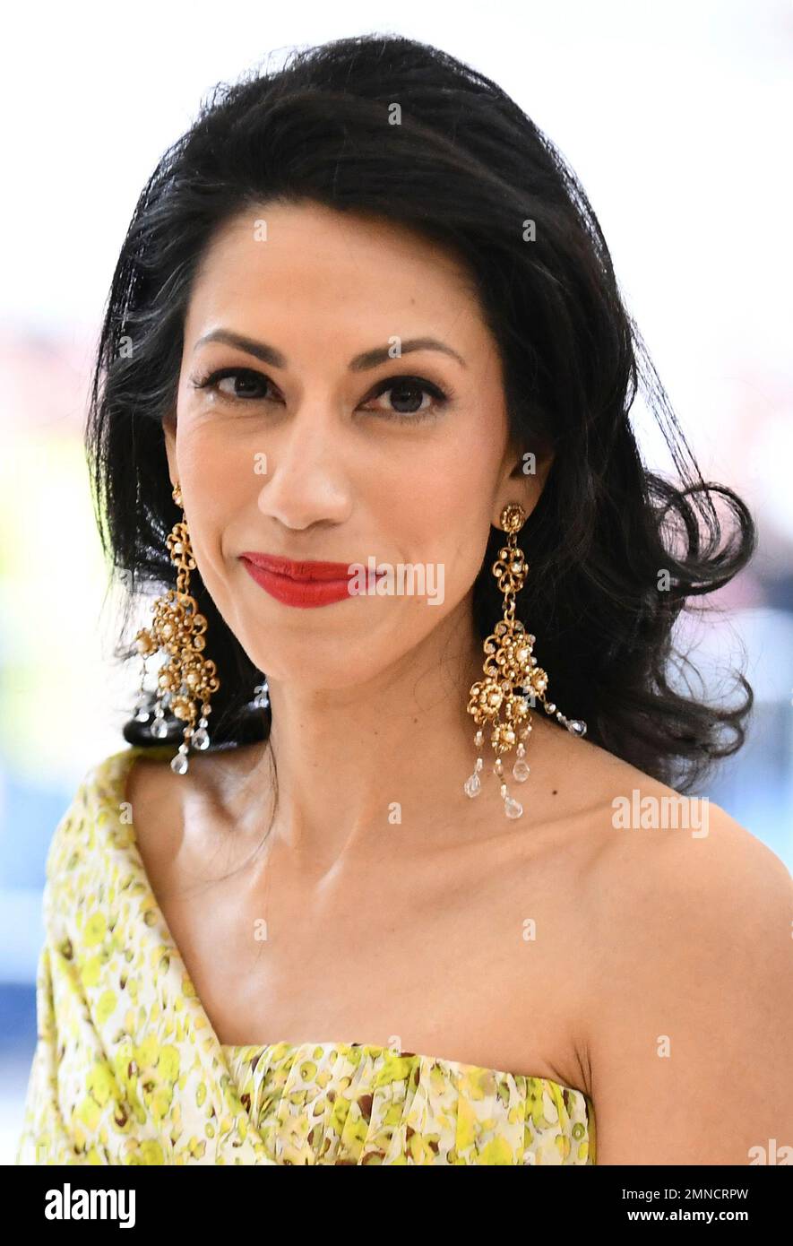 Huma Abedin attends The Metropolitan Museum of Art's Costume Institute ...