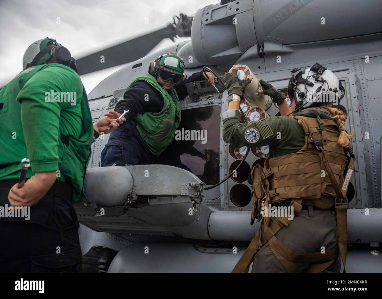 221001-N-XK462-1031 PACIFIC OCEAN (Oct. 1, 2022) U.S. Sailors load ...