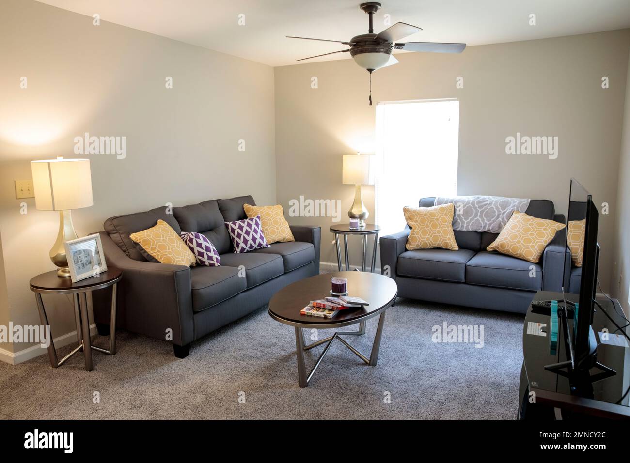 IMAGE DISTRIBUTED FOR AARON'S, INC. - Aaron's and Kurt Warner's First ...