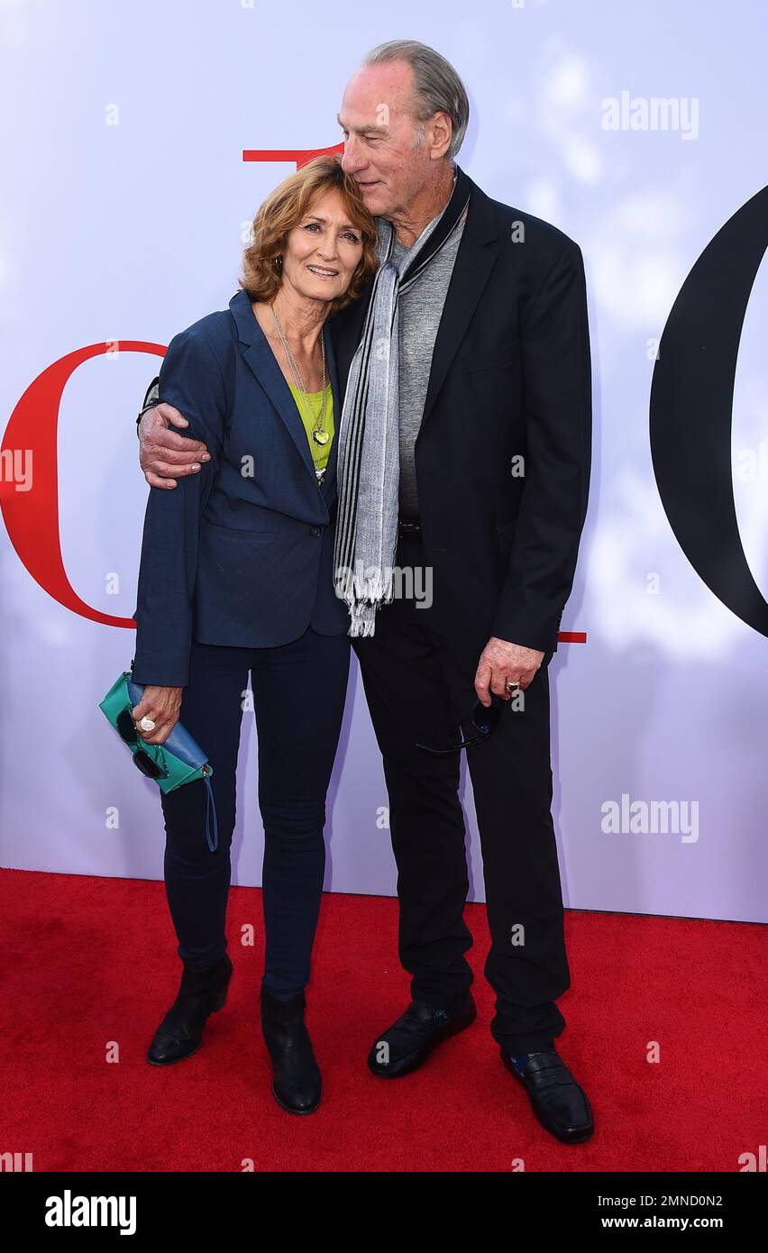 Cast member Craig T. Nelson, right, and Doria Cook-Nelson arrive at the ...