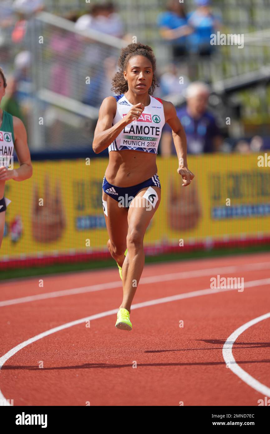 Rénelle Lamote participating in the 800 meters of the European ...