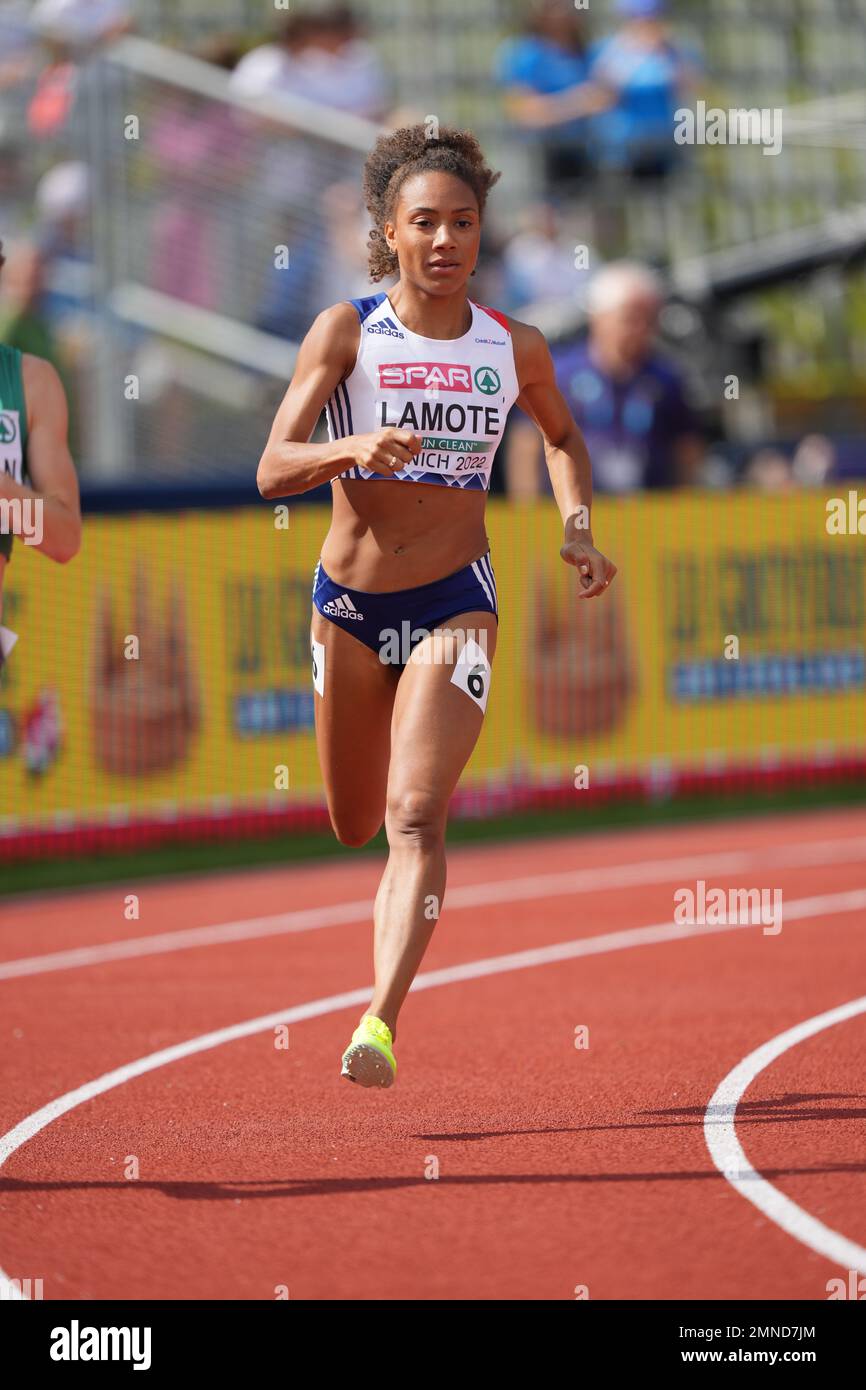 Rénelle Lamote participating in the 800 meters of the European ...