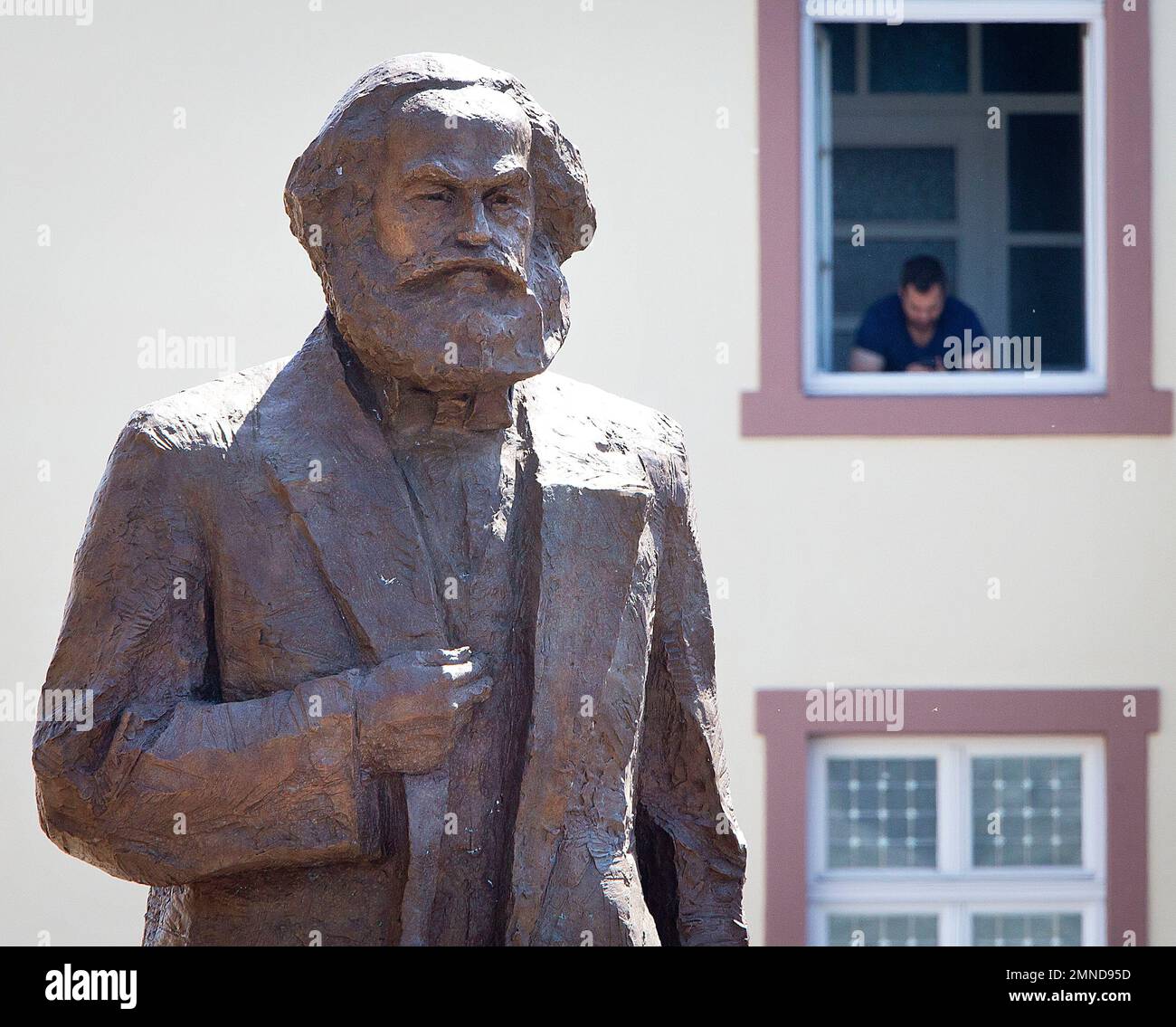 A bronze statue showing German philosopher Karl Marx was unveiled on ...